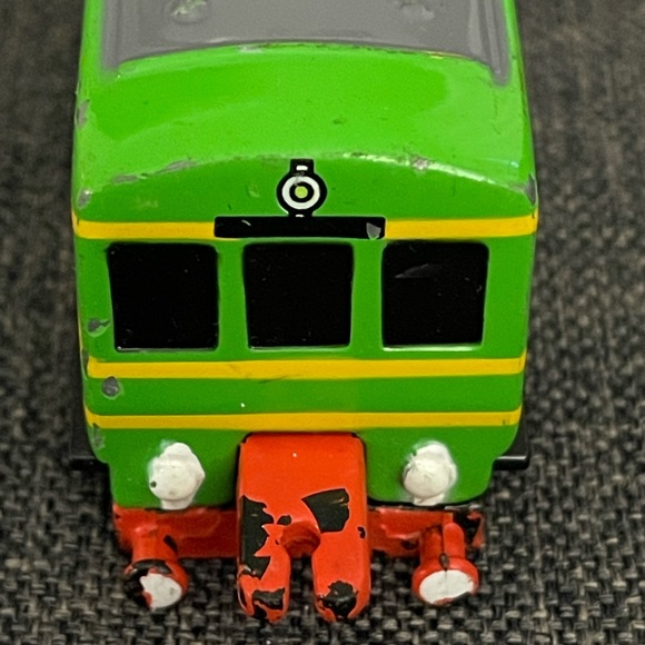 ERTL | Toys | Ertl Daisy Diesel Thomas The Train Tank Engine Diecast ...